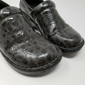 b.o.c. | Shoes | Boc Womens Peggy Clogs Gray Crocodile Embossed 7 ...